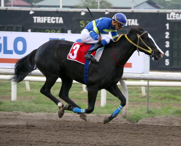 Video : Vicki (PAN) gana la Copa Dama del Caribe – 𝟏𝟎 𝐅𝐮𝐫𝐥𝐨𝐧𝐠𝐬